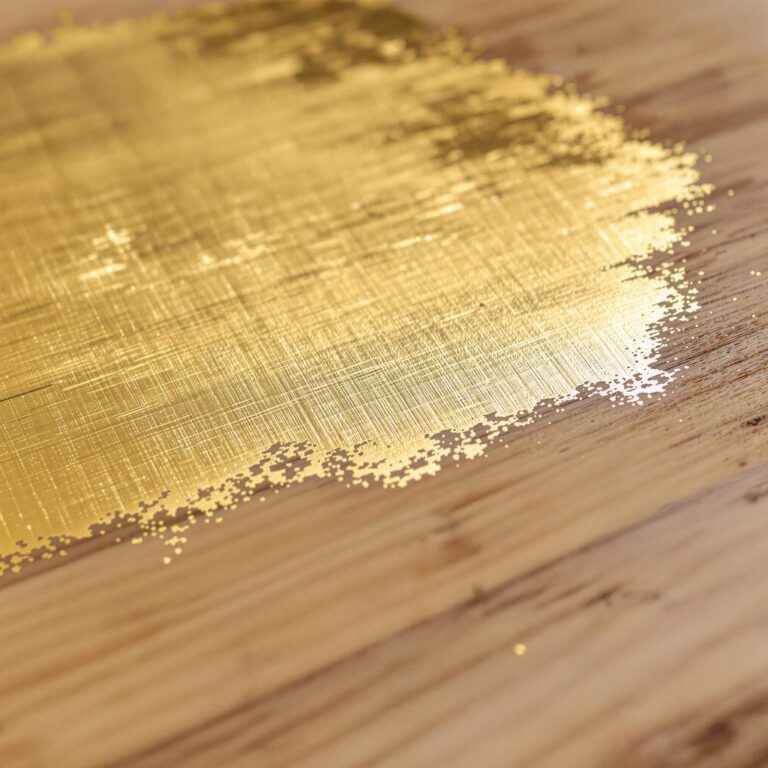 Comment utiliser une feuille à dorer pour sublimer vos créations - Le ...